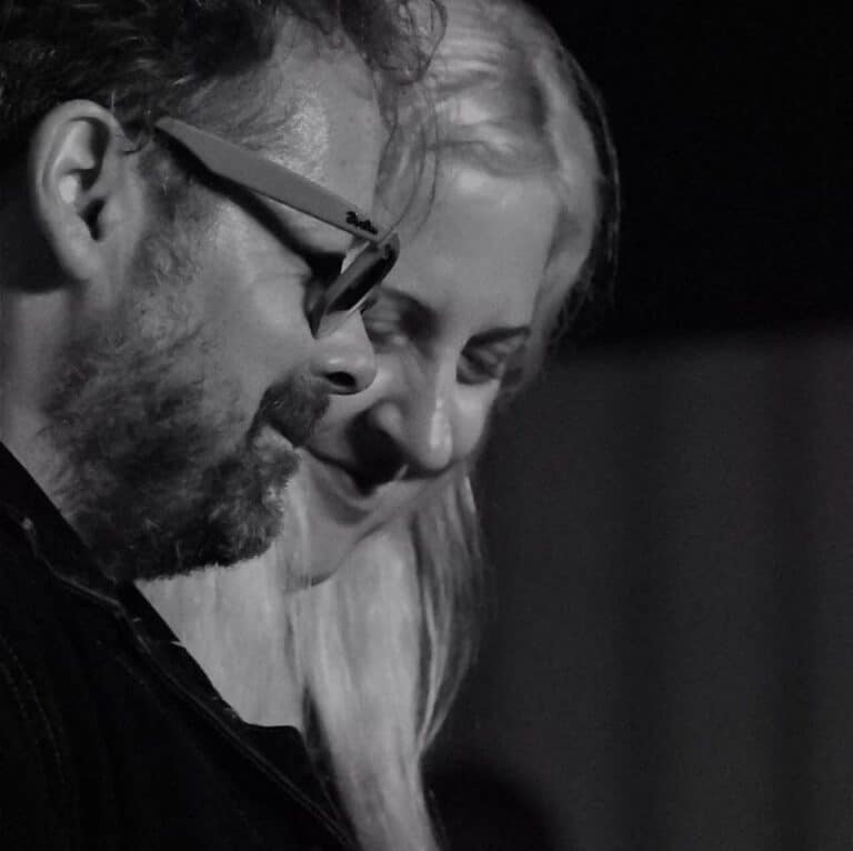 Long Tall Deb & Colin John - Natalie's Grandview